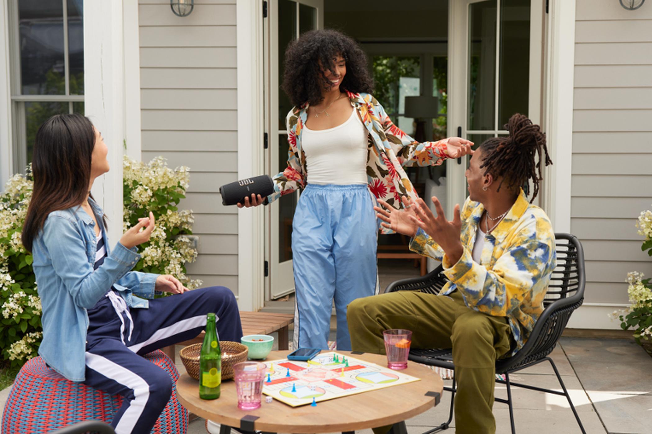 JBL Charge 5 Wi-Fi | Tragbarer WLAN- und Bluetooth-Lautsprecher